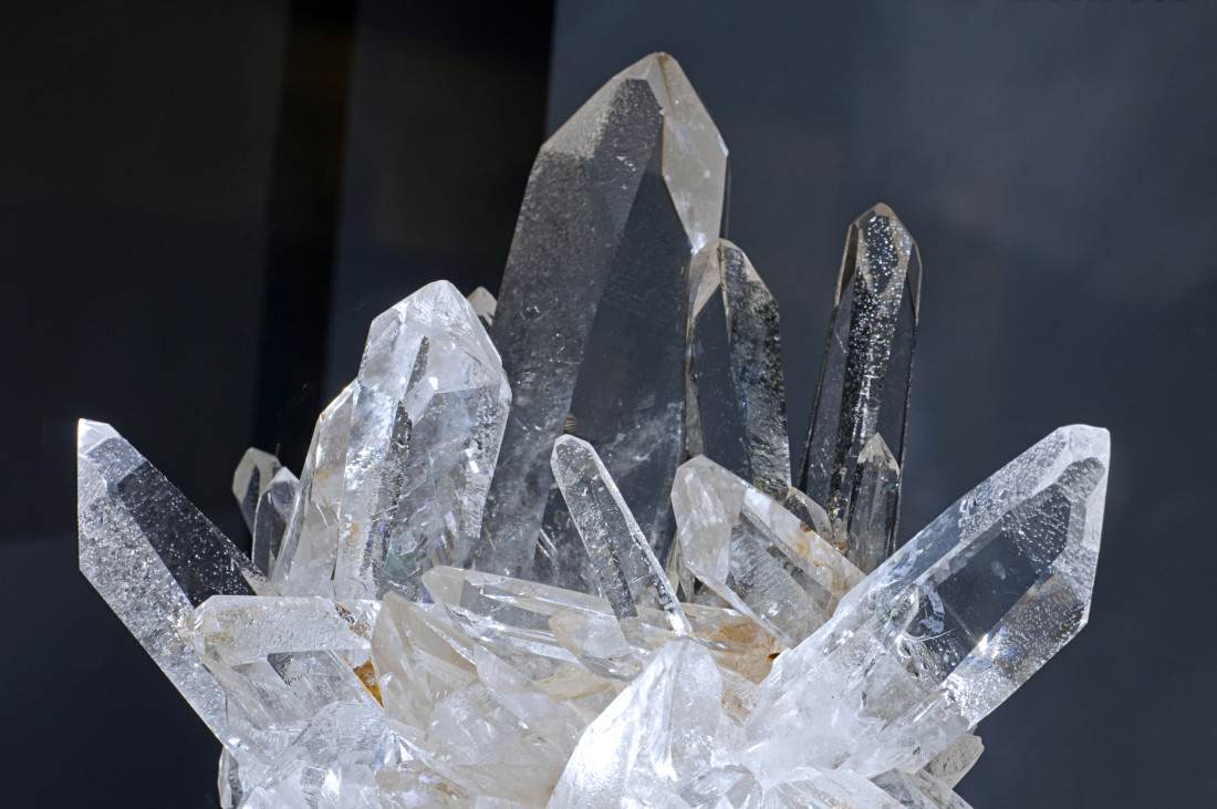 Understanding the Power of Crystals • The Awakened State Understanding the Power of Crystals • The Awakened State